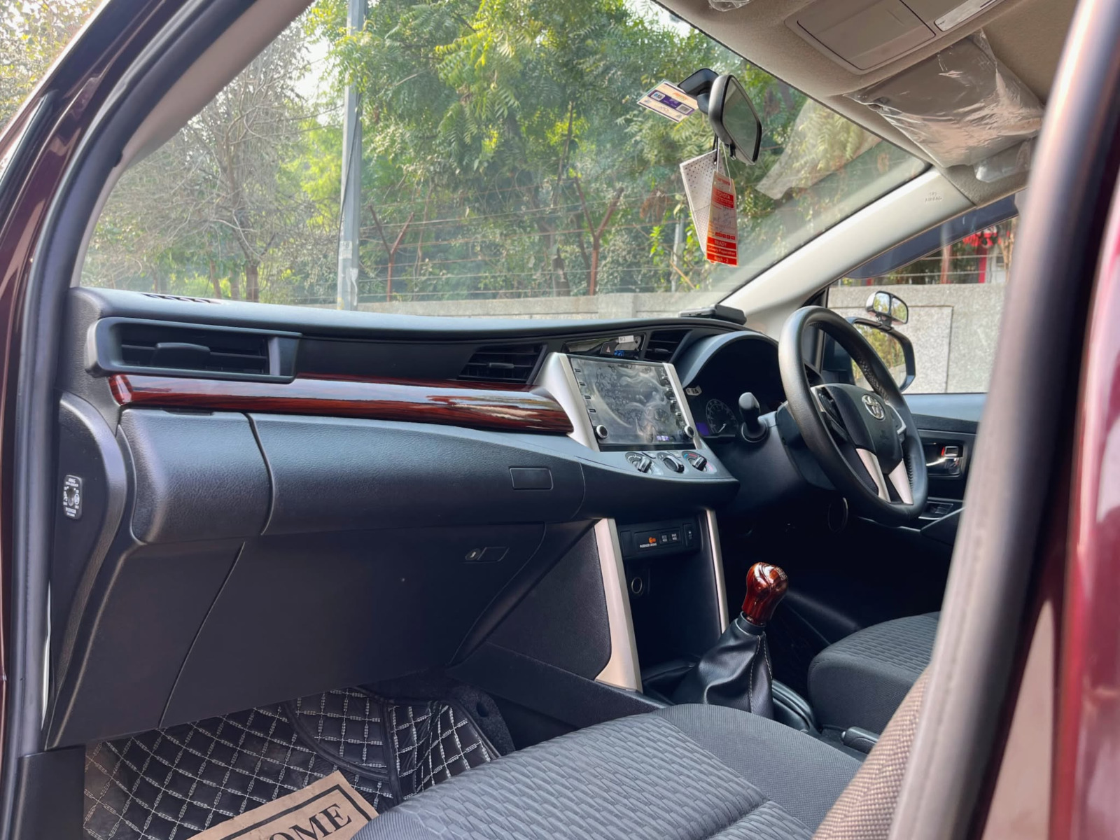 TOYOTA INNOVA CRYSTA 2.7 G (MT) 8 STR - AUTOCARES – Premium & Luxury ...